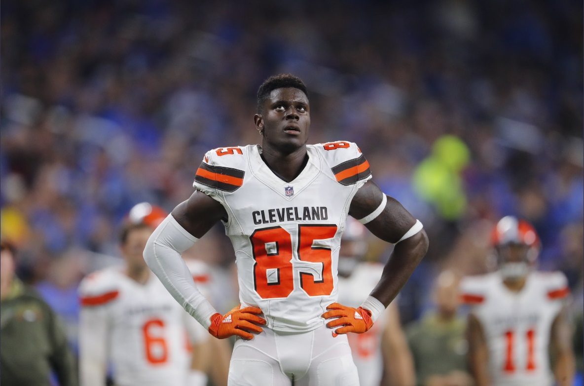 Should the Patriots Trade for David Njoku? | Guy Boston Sports
